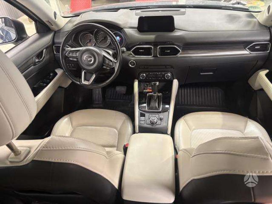 Zils Mazda CX-5 2018 Kauņa, ar dzinēja tilpumu 2.19 L un nobraukumu 164 tūkst. km par 13999 €, foto 18 vietnē AUTOMOTO.COM.LV