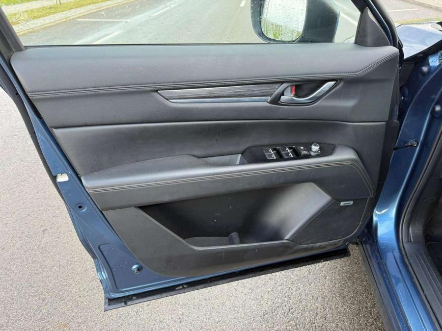 Zils Mazda CX-5 2018 Marijampole, ar dzinēja tilpumu 2.19 L un nobraukumu 320 tūkst. km par 9500 €, foto 15 vietnē AUTOMOTO.COM.LV