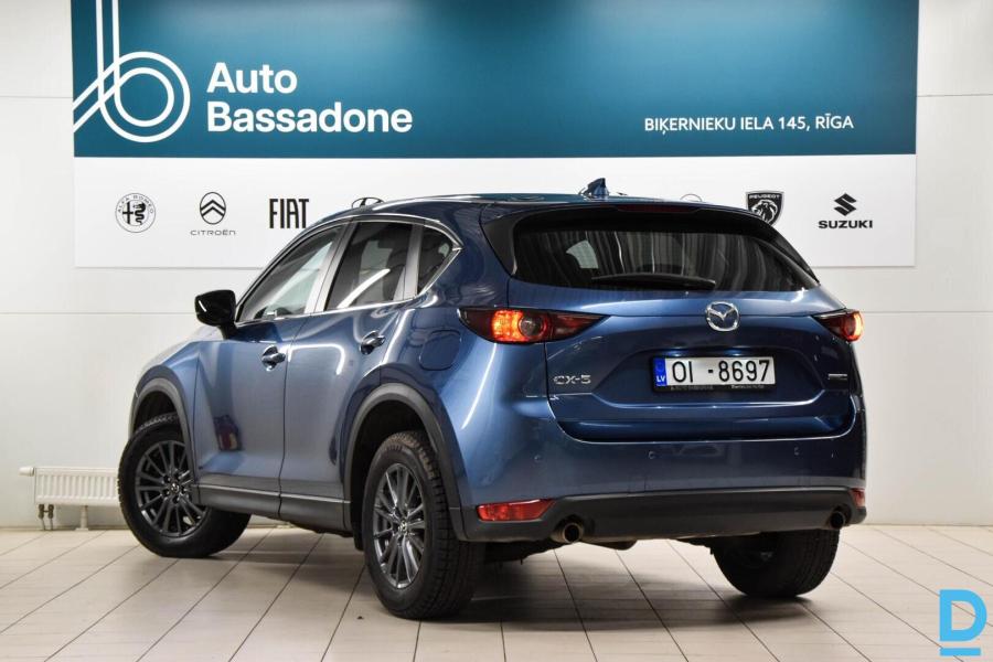 Zils Mazda CX-5 2021 Rīga, ar dzinēja tilpumu 2.00 L un nobraukumu 31 tūkst. km par 20990 €, foto 2 vietnē AUTOMOTO.COM.LV
