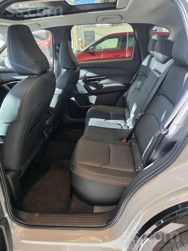 Blue Mazda CX-5 2022 in Riga, with an engine capacity of 2.00 L and mileage of 43 thousand km for 24800 €, photo 7 on AUTOMOTO.COM.LV