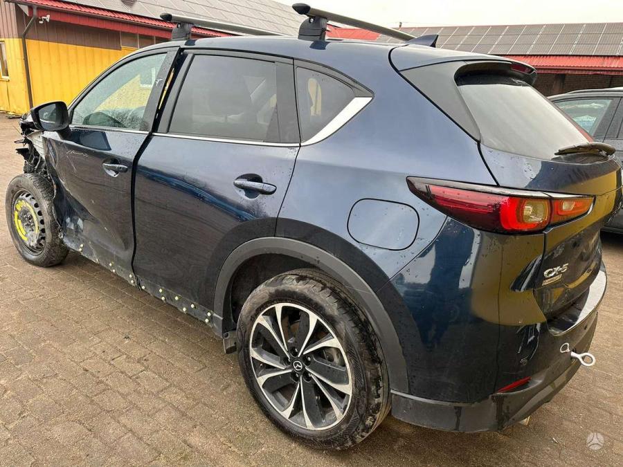 Blue Mazda CX-5 2023 in Klaipeda, with an engine capacity of 2.00 L and mileage of 41 thousand km for 11900 €, photo 2 on AUTOMOTO.COM.LV