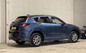 Zils Mazda CX-5 2024 Klaipėda, ar dzinēja tilpumu 2.49 L un nobraukumu 30 tūkst. km par 24500 €, foto 50 vietnē AUTOMOTO.COM.LV