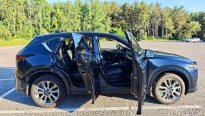 Blue Mazda CX-5 2025 in Klaipeda, with an engine capacity of 2.50 L and mileage of 9 thousand km for 29300 €, photo 3 on AUTOMOTO.COM.LV