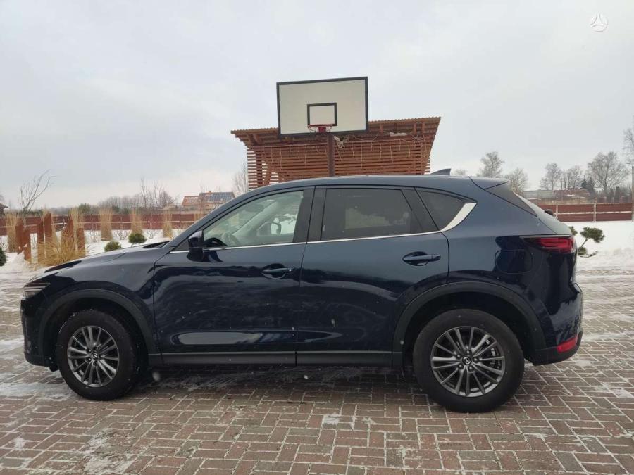 Blue Mazda CX-5 2018 in Pakruojis, with an engine capacity of 2.19 L and mileage of 210 thousand km for 12250 €, photo 6 on AUTOMOTO.COM.LV