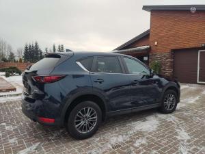 Blue Mazda CX-5 2018 in Pakruojis, with an engine capacity of 2.19 L and mileage of 210 thousand km for 12250 €, photo 8 on AUTOMOTO.COM.LV