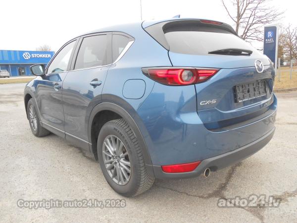 Blue Mazda CX-5 2017 in Viljandi, with an engine capacity of 2.20 L and mileage of 168 thousand km for 12890 €, photo 4 on AUTOMOTO.COM.LV