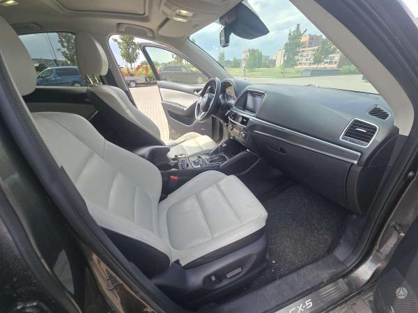 Brown Mazda CX-5 2015 in Vilnius, with an engine capacity of 2.19 L and mileage of 213 thousand km for 3500 €, photo 5 on AUTOMOTO.COM.LV