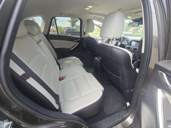 Brown Mazda CX-5 2015 in Vilnius, with an engine capacity of 2.19 L and mileage of 213 thousand km for 3500 €, photo 6 on AUTOMOTO.COM.LV