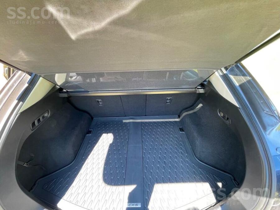 Brown Mazda CX-5 2018 in Riga, with an engine capacity of 2.00 L and mileage of 105 thousand km for 18300 €, photo 8 on AUTOMOTO.COM.LV