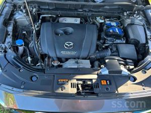 Brown Mazda CX-5 2018 in Riga, with an engine capacity of 2.00 L and mileage of 105 thousand km for 18300 €, photo 11 on AUTOMOTO.COM.LV