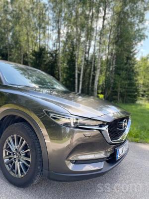Brown Mazda CX-5 2018 in Riga, with an engine capacity of 2.00 L and mileage of 107 thousand km for 17500 €, photo 4 on AUTOMOTO.COM.LV