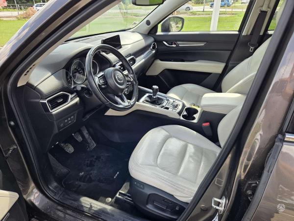 Brown Mazda CX-5 2017 in Taurage, with an engine capacity of 2.20 L and mileage of 223 thousand km for 10500 €, photo 10 on AUTOMOTO.COM.LV