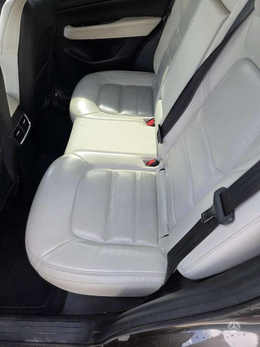 Brown Mazda CX-5 2017 in Taurage, with an engine capacity of 2.20 L and mileage of 223 thousand km for 10500 €, photo 20 on AUTOMOTO.COM.LV