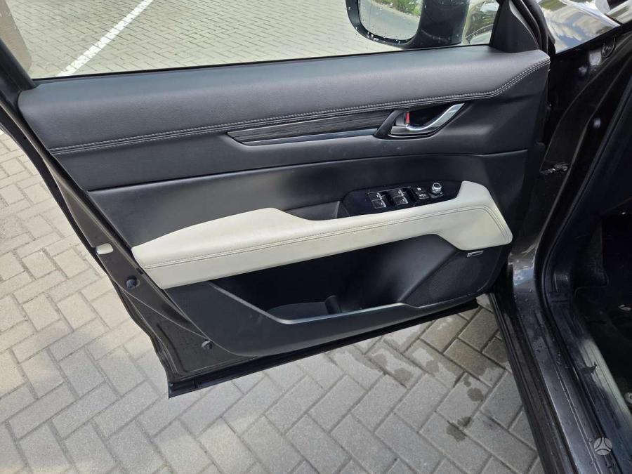 Brown Mazda CX-5 2017 in Taurage, with an engine capacity of 2.20 L and mileage of 223 thousand km for 10500 €, photo 21 on AUTOMOTO.COM.LV