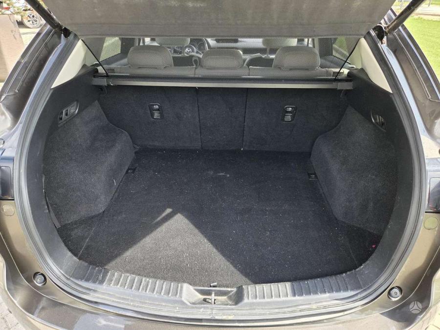 Brown Mazda CX-5 2017 in Taurage, with an engine capacity of 2.20 L and mileage of 223 thousand km for 10500 €, photo 33 on AUTOMOTO.COM.LV