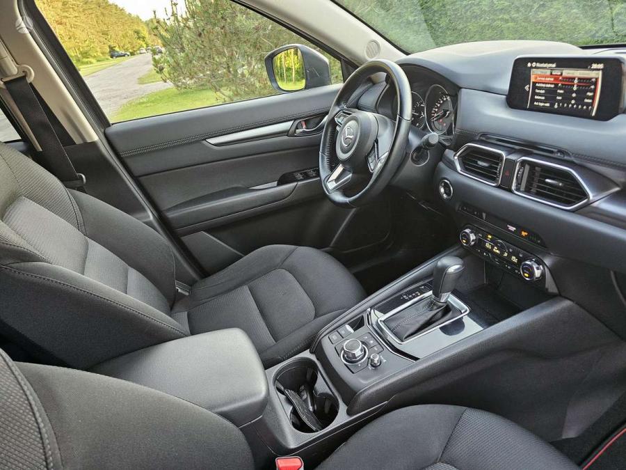 Mazda CX-5 2017 in Ukmerge, with an engine capacity of 2.19 L and mileage of 278 thousand km for 9900 €, photo 15 on AUTOMOTO.COM.LV