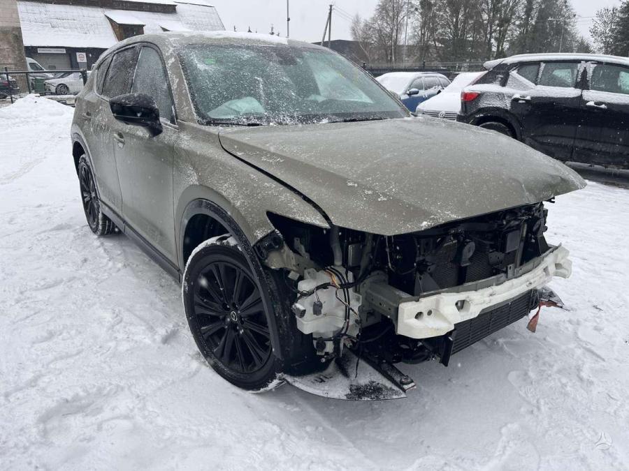Mazda CX-5 2024 in Kaunas, with an engine capacity of 2.19 L and mileage of 39 thousand km for 14000 €, photo 3 on AUTOMOTO.COM.LV