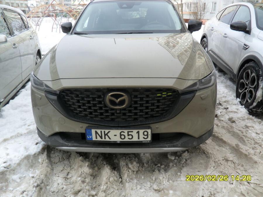 Green Mazda CX-5 2023 in Riga, with an engine capacity of 2.50 L and mileage of 52 thousand km for 25000 €, photo 1 on AUTOMOTO.COM.LV