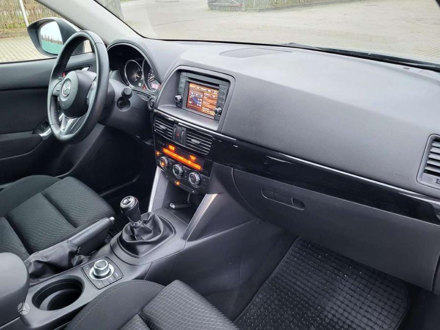 Pelēks Mazda CX-5 2012 Šauļi, ar dzinēja tilpumu 2.20 L un nobraukumu 211 tūkst. km par 5950 €, foto 31 vietnē AUTOMOTO.COM.LV