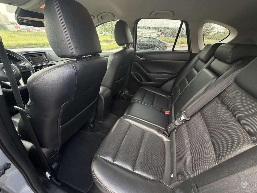 Grey Mazda CX-5 2012 in Siauliai, with an engine capacity of 2.19 L and mileage of 240 thousand km for 3400 €, photo 9 on AUTOMOTO.COM.LV