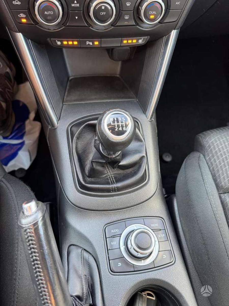 Pelēks Mazda CX-5 2012 Telšiai, ar dzinēja tilpumu 2.19 L un nobraukumu 197 tūkst. km par 6300 €, foto 24 vietnē AUTOMOTO.COM.LV