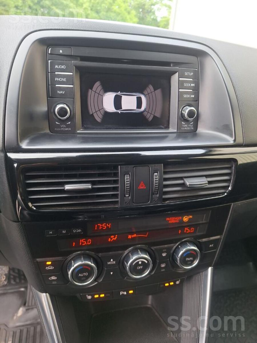 Grey Mazda CX-5 2013 in Saldus, with an engine capacity of 2.20 L and mileage of 315 thousand km for 5950 €, photo 9 on AUTOMOTO.COM.LV