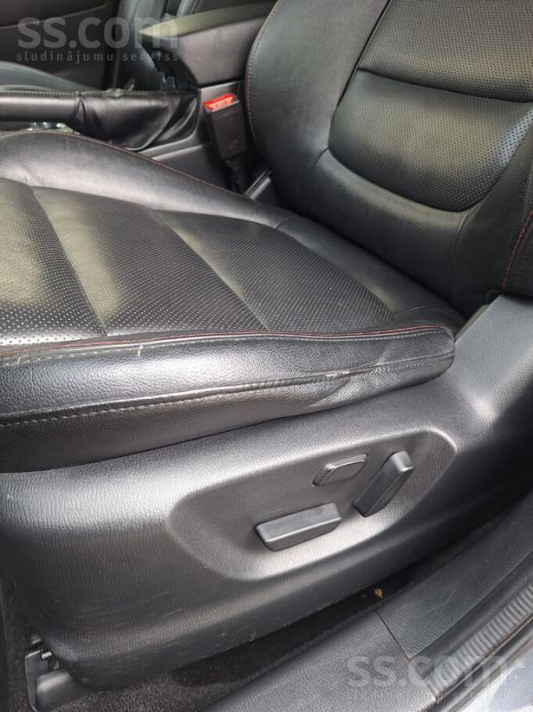 Grey Mazda CX-5 2013 in Saldus, with an engine capacity of 2.20 L and mileage of 315 thousand km for 5950 €, photo 10 on AUTOMOTO.COM.LV
