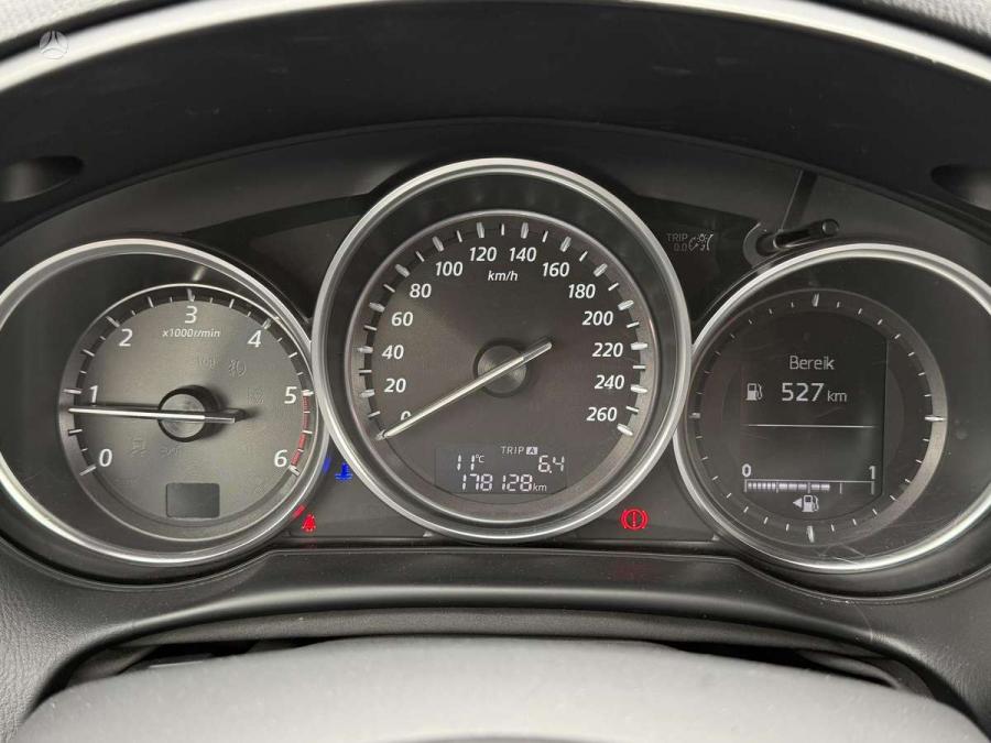 Pelēks Mazda CX-5 2013 Tauragė, ar dzinēja tilpumu 2.19 L un nobraukumu 178 tūkst. km par 5800 €, foto 14 vietnē AUTOMOTO.COM.LV