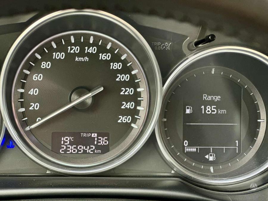 Grey Mazda CX-5 2013 in Kretinga, with an engine capacity of 2.20 L and mileage of 237 thousand km for 7500 €, photo 26 on AUTOMOTO.COM.LV