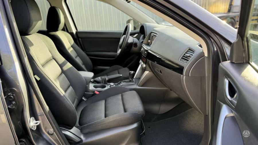 Pelēks Mazda CX-5 2013 Telšiai, ar dzinēja tilpumu 2.19 L un nobraukumu 211 tūkst. km par 8300 €, foto 14 vietnē AUTOMOTO.COM.LV