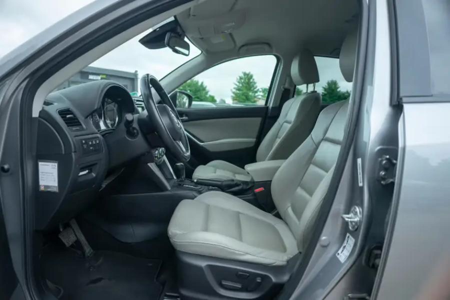 Pelēks Mazda CX-5 2014 Liepāja, ar dzinēja tilpumu 2.20 L un nobraukumu 192 tūkst. km par 11450 €, foto 9 vietnē AUTOMOTO.COM.LV