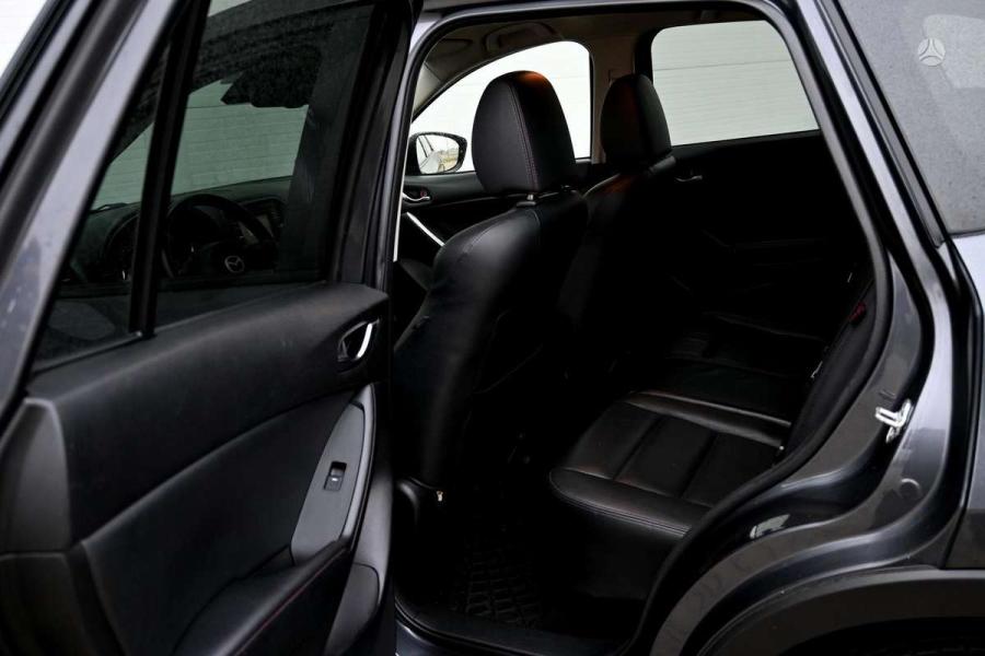 Pelēks Mazda CX-5 2014 Kretinga, ar dzinēja tilpumu 2.19 L un nobraukumu 231 tūkst. km par 8299 €, foto 27 vietnē AUTOMOTO.COM.LV