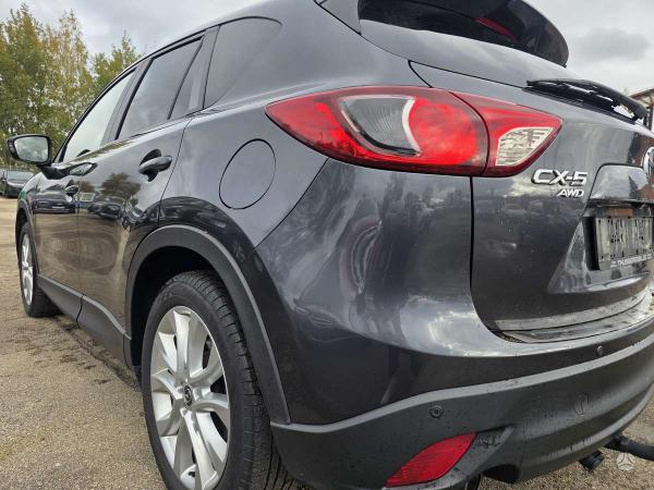 Mazda CX-5 2014 in Marijampole on AUTOMOTO.COM.LV Grey Mazda CX-5 2014 in Marijampole, with an engine capacity of 2.19 L and mileage of 264 thousand km for 5200 €, photo 4 on AUTOMOTO.COM.LV