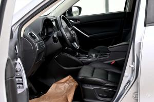Grey Mazda CX-5 2015 in Kretinga, with an engine capacity of 2.19 L and mileage of 232 thousand km for 9699 €, photo 18 on AUTOMOTO.COM.LV