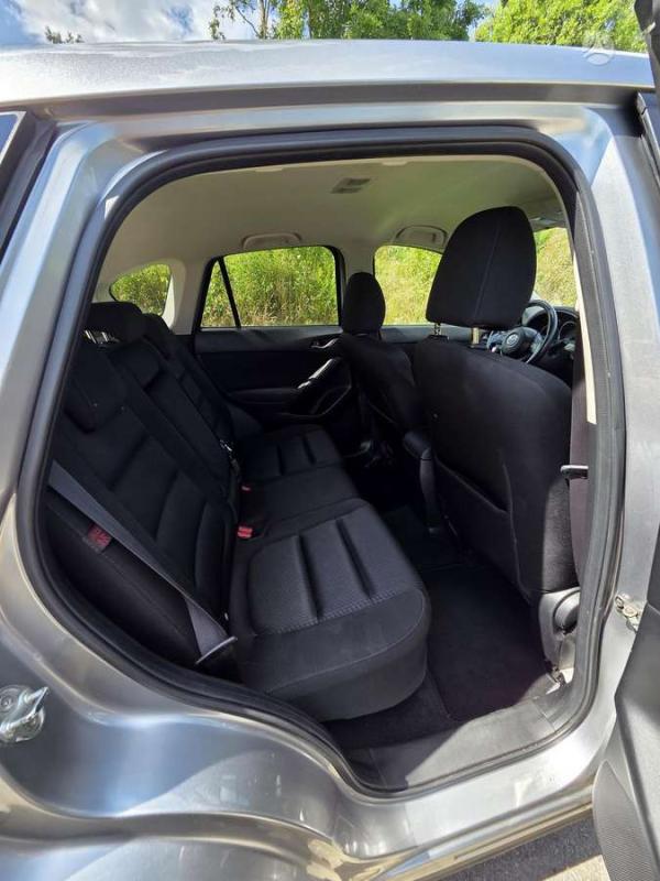 Grey Mazda CX-5 2015 in Vilnius, with an engine capacity of 2.19 L and mileage of 324 thousand km for 7300 €, photo 6 on AUTOMOTO.COM.LV
