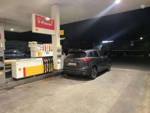 Pelēks Mazda CX-5 2015 Tauragė, ar dzinēja tilpumu 2.19 L un nobraukumu 199 tūkst. km par 6900 €, foto 32 vietnē AUTOMOTO.COM.LV