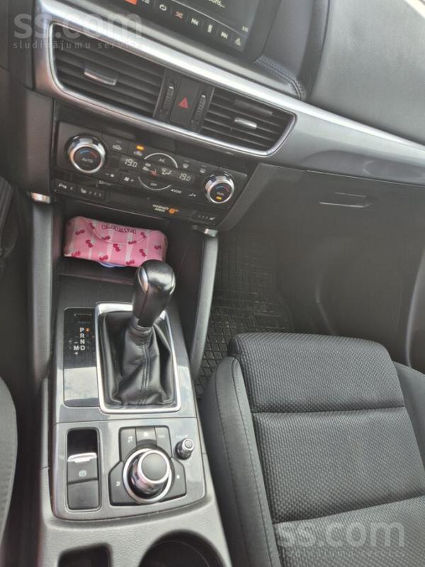 Grey Mazda CX-5 2015 in Riga, with an engine capacity of 2.20 L and mileage of 300 thousand km for 8200 €, photo 3 on AUTOMOTO.COM.LV