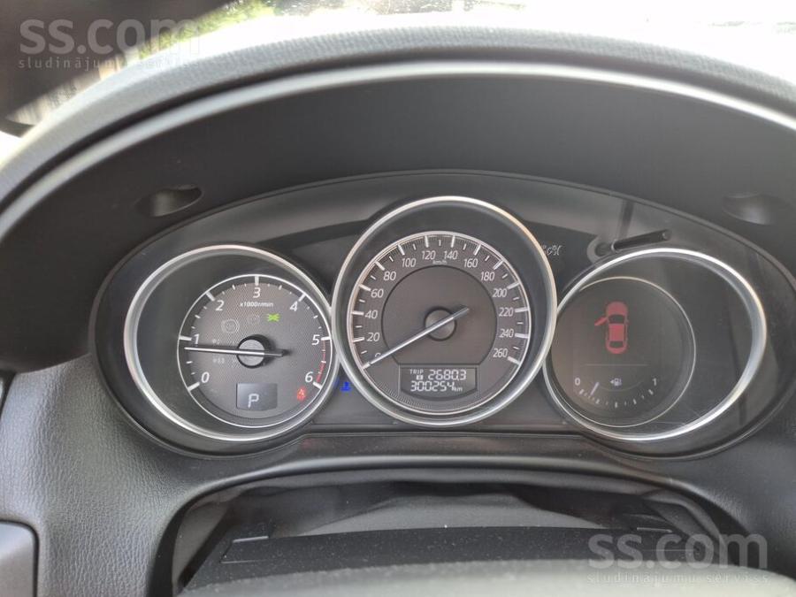 Pelēks Mazda CX-5 2015 Rīga, ar dzinēja tilpumu 2.20 L un nobraukumu 300 tūkst. km par 8200 €, foto 5 vietnē AUTOMOTO.COM.LV