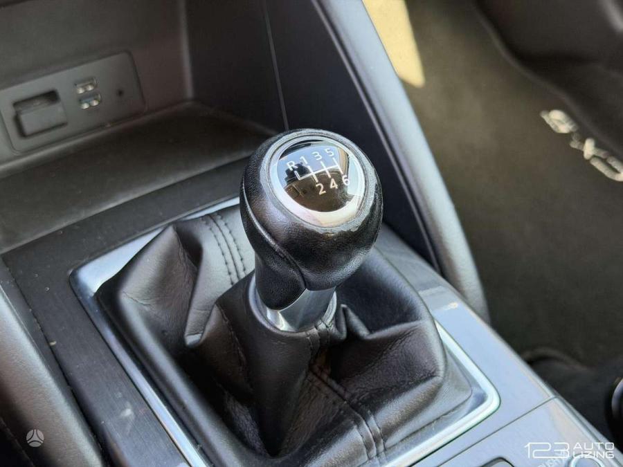 Pelēks Mazda CX-5 2015 Tauragė, ar dzinēja tilpumu 2.20 L un nobraukumu 219 tūkst. km par 7300 €, foto 25 vietnē AUTOMOTO.COM.LV