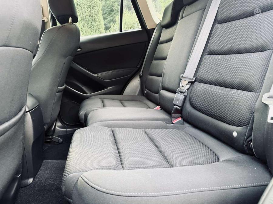 Pelēks Mazda CX-5 2015 Viļņa, ar dzinēja tilpumu 2.19 L un nobraukumu 180 tūkst. km par 6100 €, foto 24 vietnē AUTOMOTO.COM.LV
