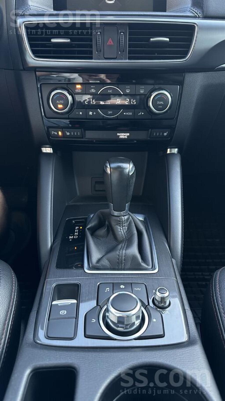 Grey Mazda CX-5 2015 in Riga, with an engine capacity of 2.20 L and mileage of 198 thousand km for 9400 €, photo 19 on AUTOMOTO.COM.LV
