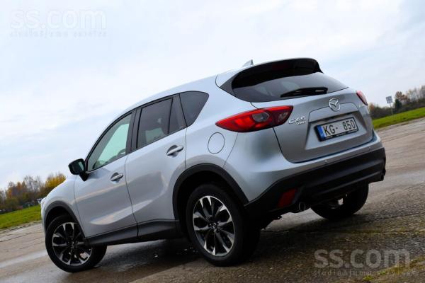 Grey Mazda CX-5 2016 in Riga, with an engine capacity of 2.20 L and mileage of 230 thousand km for 10000 €, photo 4 on AUTOMOTO.COM.LV