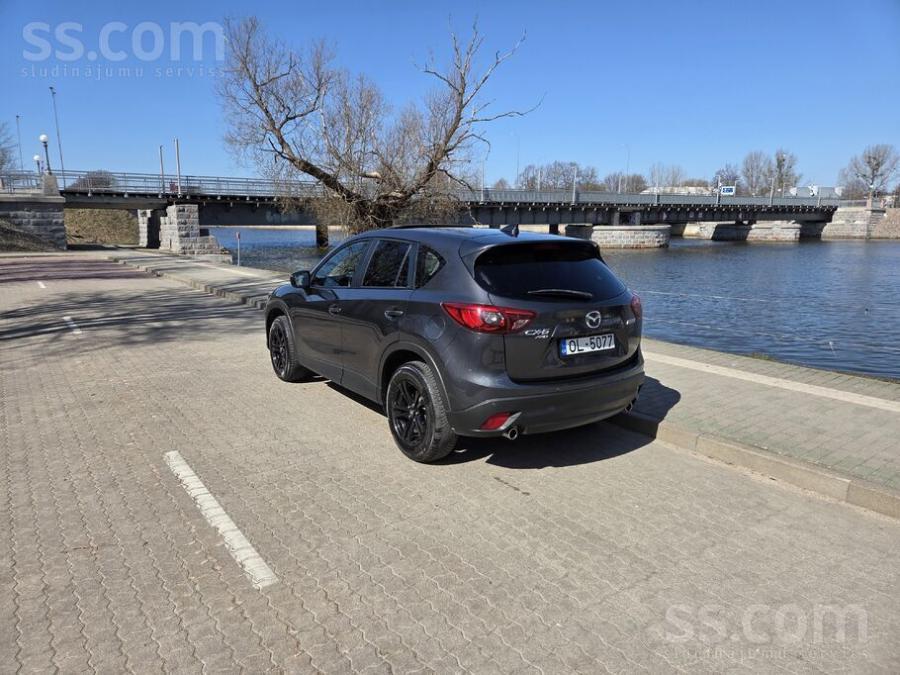 Grey Mazda CX-5 2016 in Riga, with an engine capacity of 2.20 L and mileage of 202 thousand km for 9750 €, photo 3 on AUTOMOTO.COM.LV