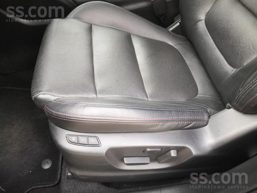 Grey Mazda CX-5 2016 in Riga, with an engine capacity of 2.20 L and mileage of 202 thousand km for 9750 €, photo 16 on AUTOMOTO.COM.LV
