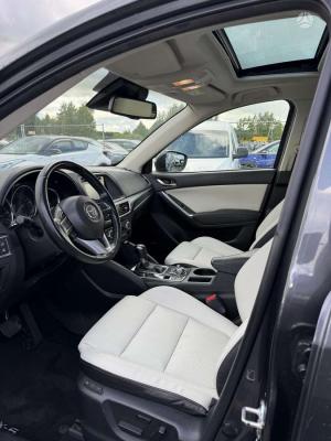 Pelēks Mazda CX-5 2016 Panevēža, ar dzinēja tilpumu 2.19 L un nobraukumu 172 tūkst. km par 10500 €, foto 11 vietnē AUTOMOTO.COM.LV