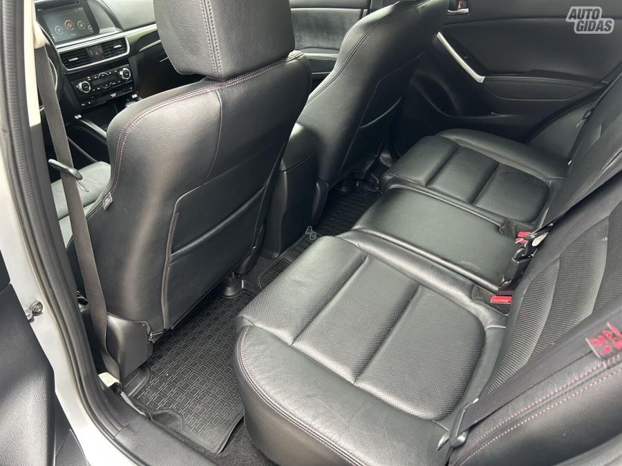 Pelēks Mazda CX-5 2016 Alīta, ar dzinēja tilpumu 2.20 L un nobraukumu 225 tūkst. km par 8900 €, foto 13 vietnē AUTOMOTO.COM.LV