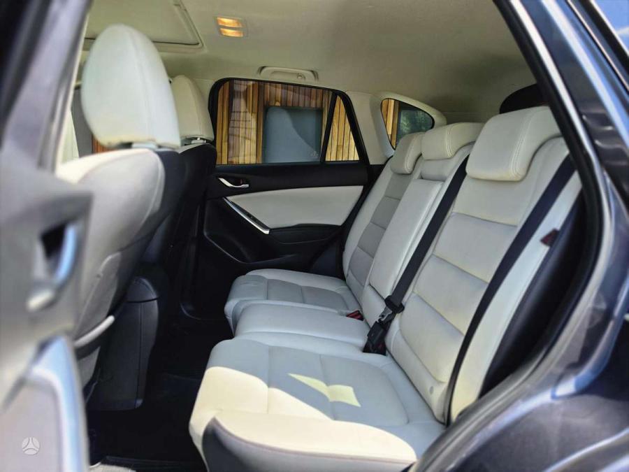 Pelēks Mazda CX-5 2016 Tauragė, ar dzinēja tilpumu 2.19 L un nobraukumu 168 tūkst. km par 8400 €, foto 31 vietnē AUTOMOTO.COM.LV