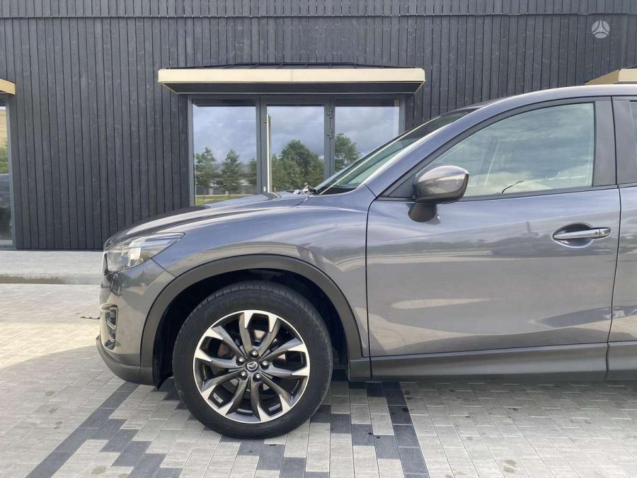 Grey Mazda CX-5 2016 in Siauliai, with an engine capacity of 2.19 L and mileage of 274 thousand km for 7900 €, photo 5 on AUTOMOTO.COM.LV