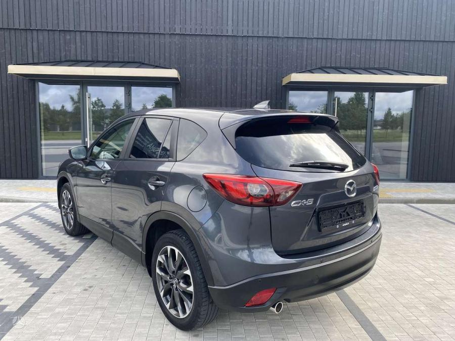 Grey Mazda CX-5 2016 in Siauliai, with an engine capacity of 2.19 L and mileage of 274 thousand km for 7900 €, photo 8 on AUTOMOTO.COM.LV