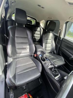 Grey Mazda CX-5 2016 in Siauliai, with an engine capacity of 2.19 L and mileage of 274 thousand km for 7900 €, photo 31 on AUTOMOTO.COM.LV